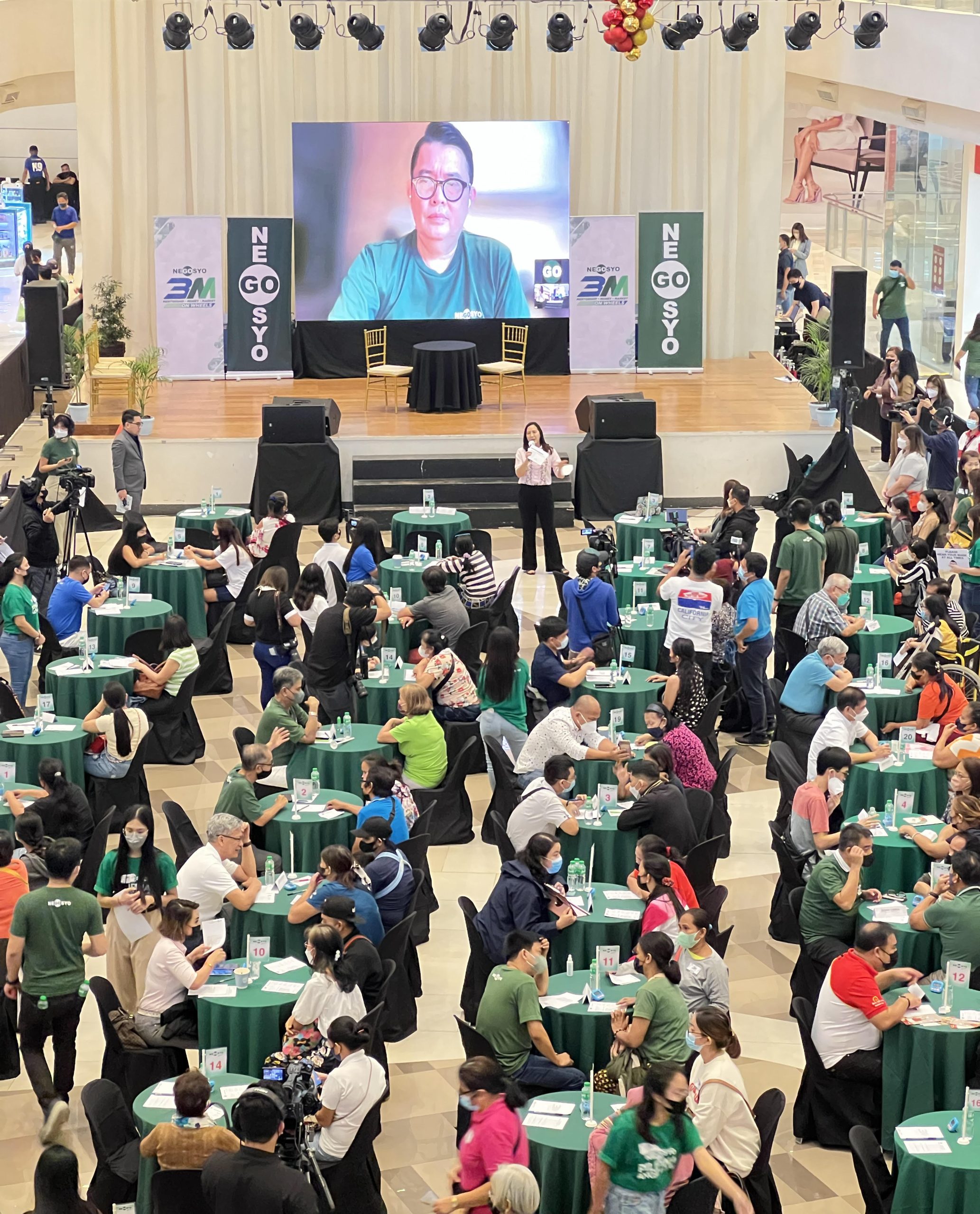 Lazada Group Of CEO, QC Mayor Belmonte Join Go Negosyo Mentoring ...