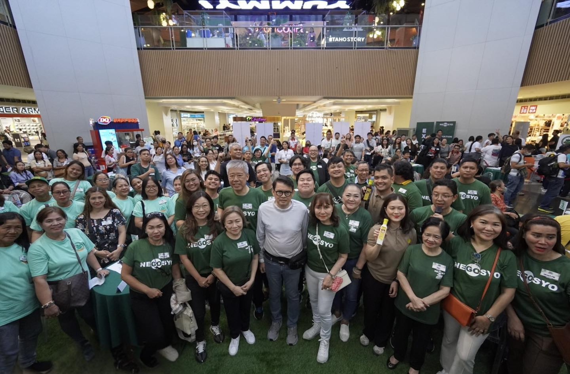 Las Piñas Entreps Get Mentoring at Go Negosyo’s 3M On Wheels – Go ...